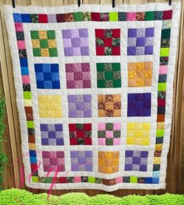 17 Cozy Handmade & Artisan Style Quilts [2025] - Cozy Cottagecore Living